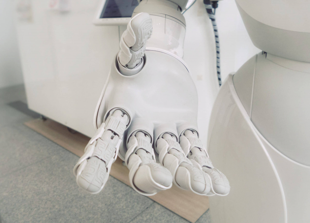 Robotics in Retail Industry: Use Cases and Advantages | DICEUS